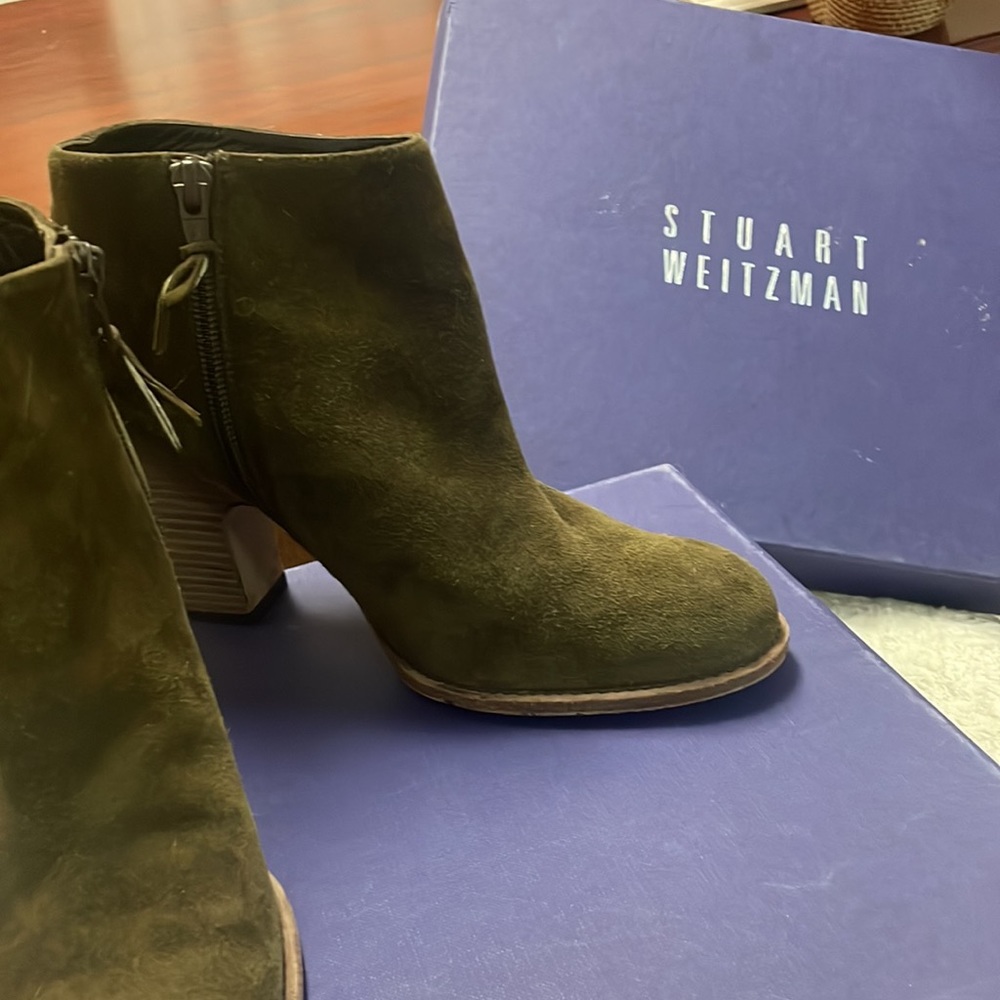 Stuart Weitzman Saks Fifth Avenue, Olive Green Suede … - Gem